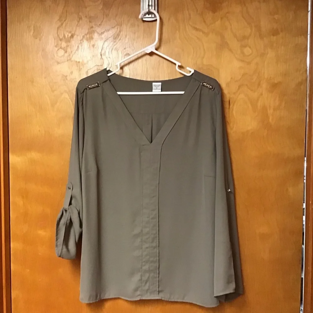 Tops | Brand Unknown Womans V Neck Top Embellished Shoulders Sz Xl ...